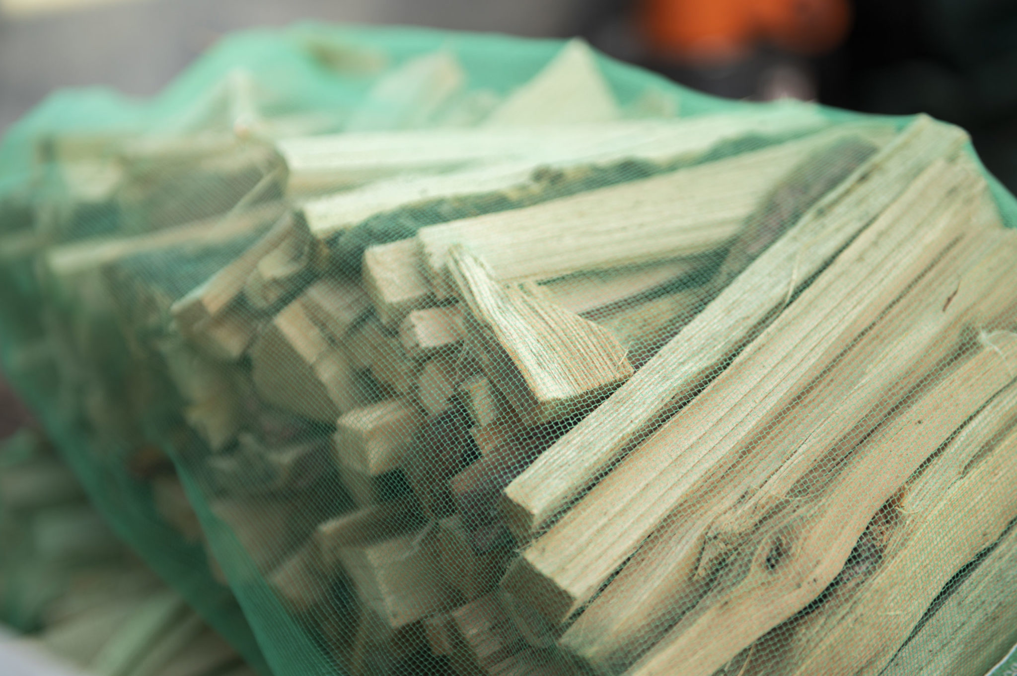 Kiln Dried Kindling Bags | Caledonian Horticulture